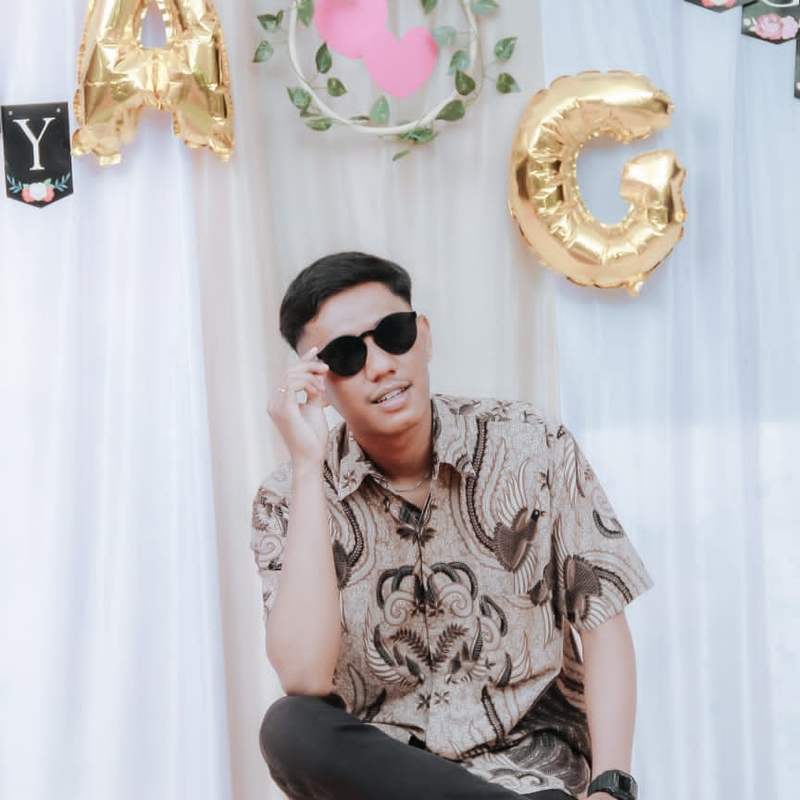 Website Pernikahan Asep Sopian Safari dan Chichi Gustriani